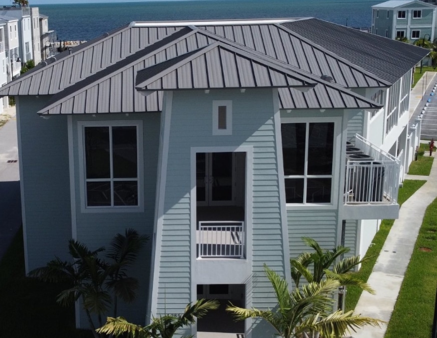 STEEL VS. ALUMINUM ROOFS: WHAT’S THE DIFFERENCE?